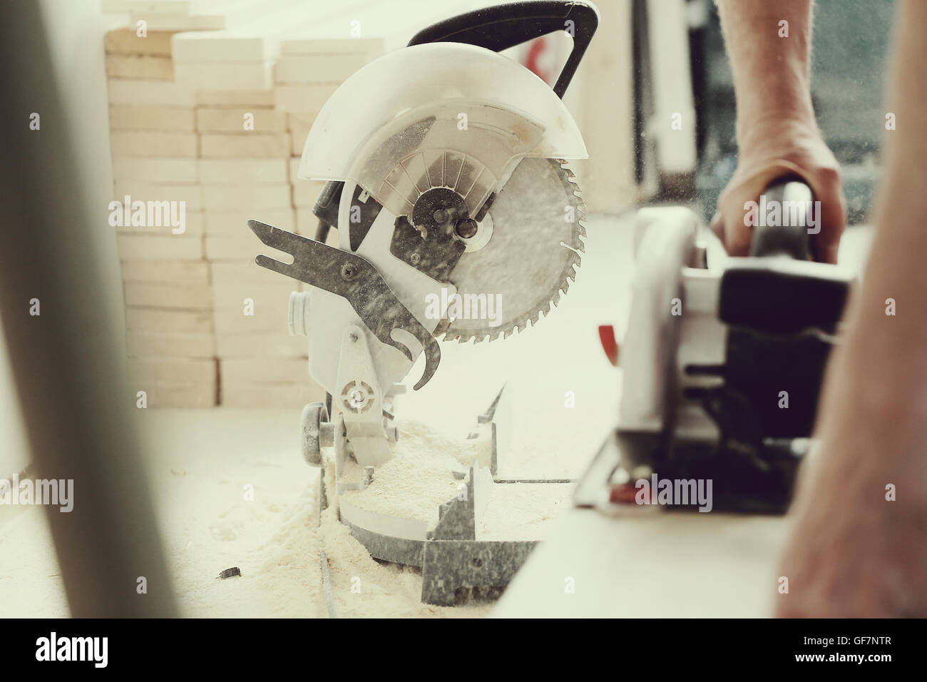 Hands man worker electric circular hi-res stock photography and images ...