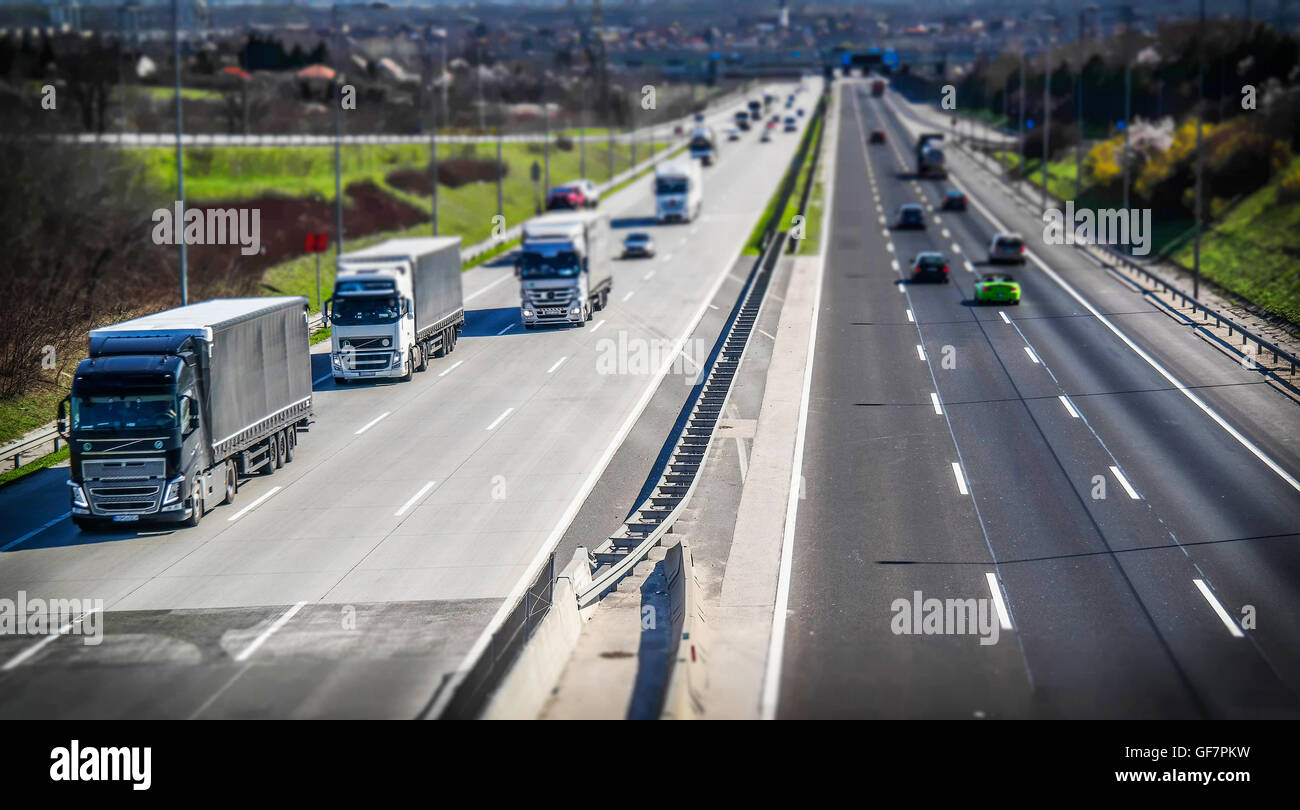Traffic tilt hi-res stock photography and images - Alamy