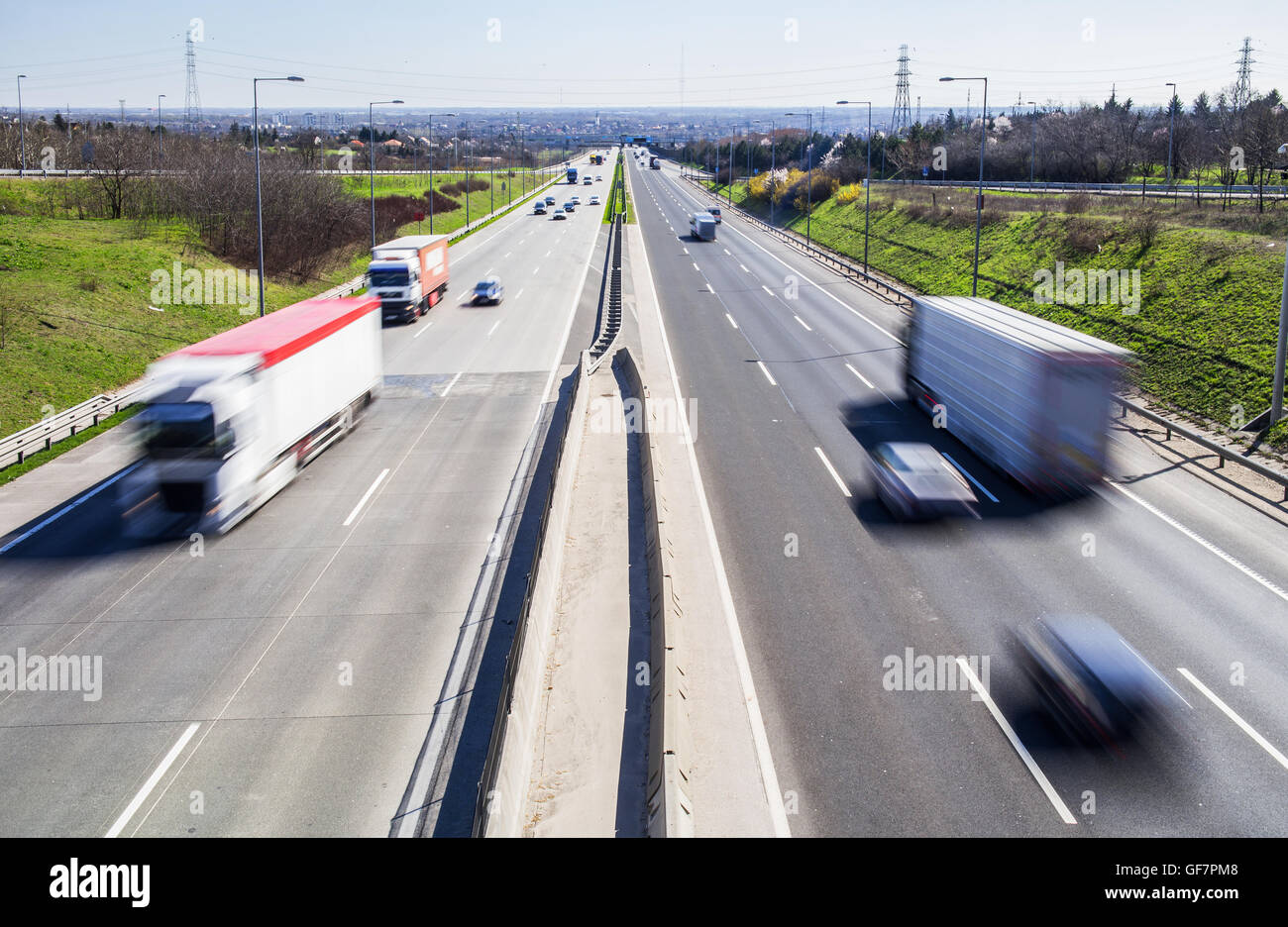 Four lane highway hi-res stock photography and images - Alamy