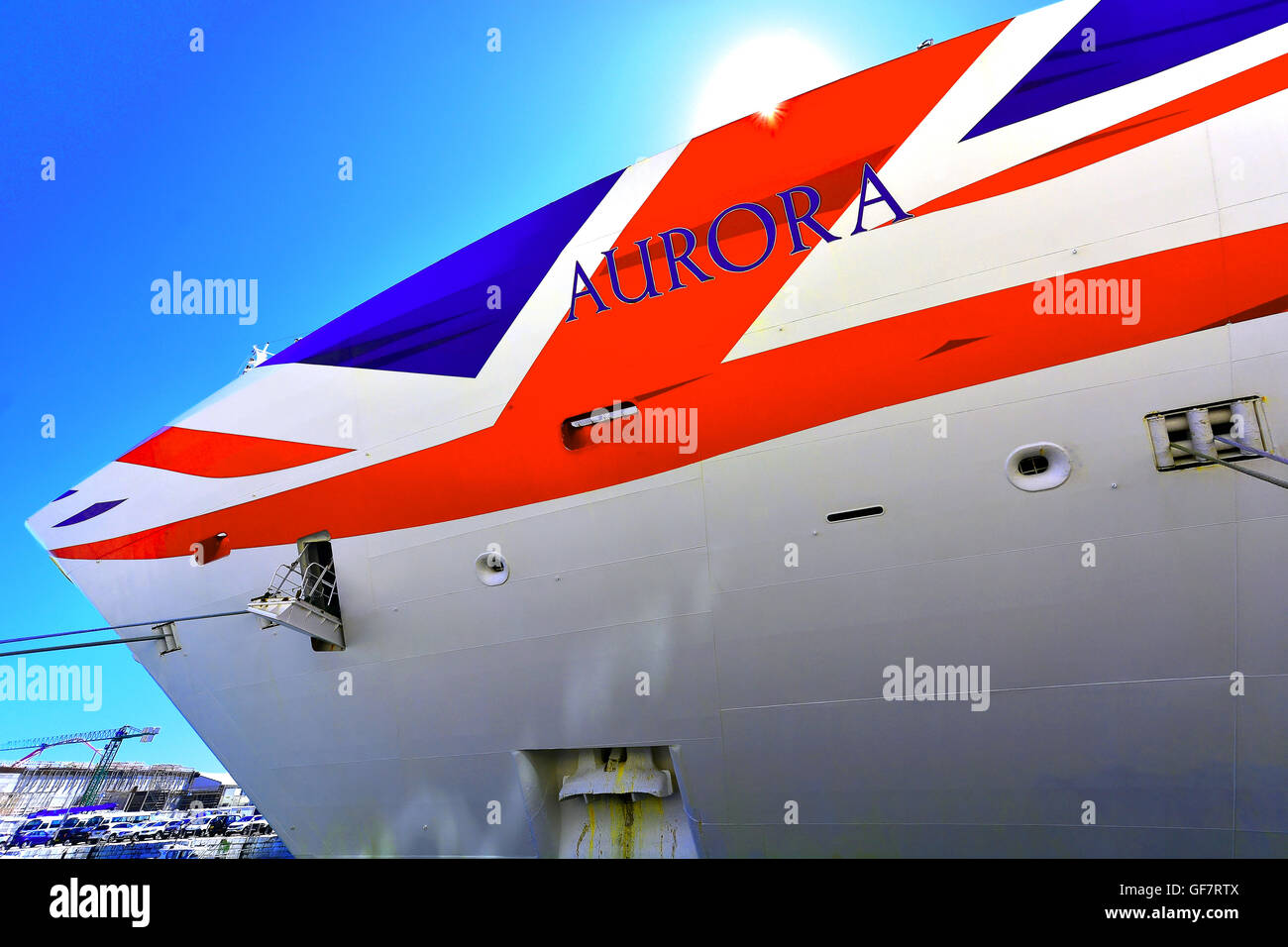 P&O cruise ship Aurora union flag bows sunburst Stock Photo - Alamy
