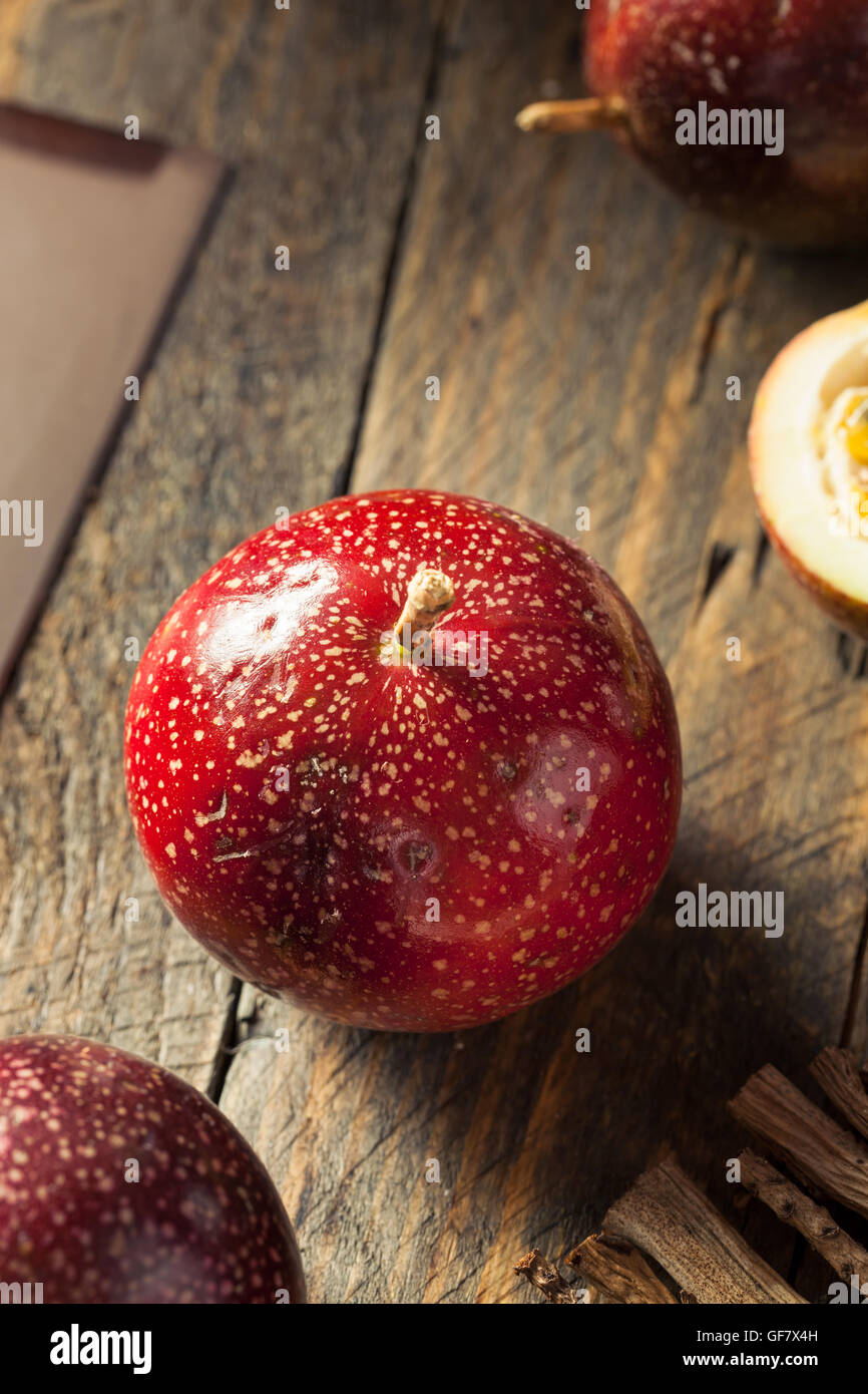 Red and yellow passion fruit hi-res stock photography and images - Alamy
