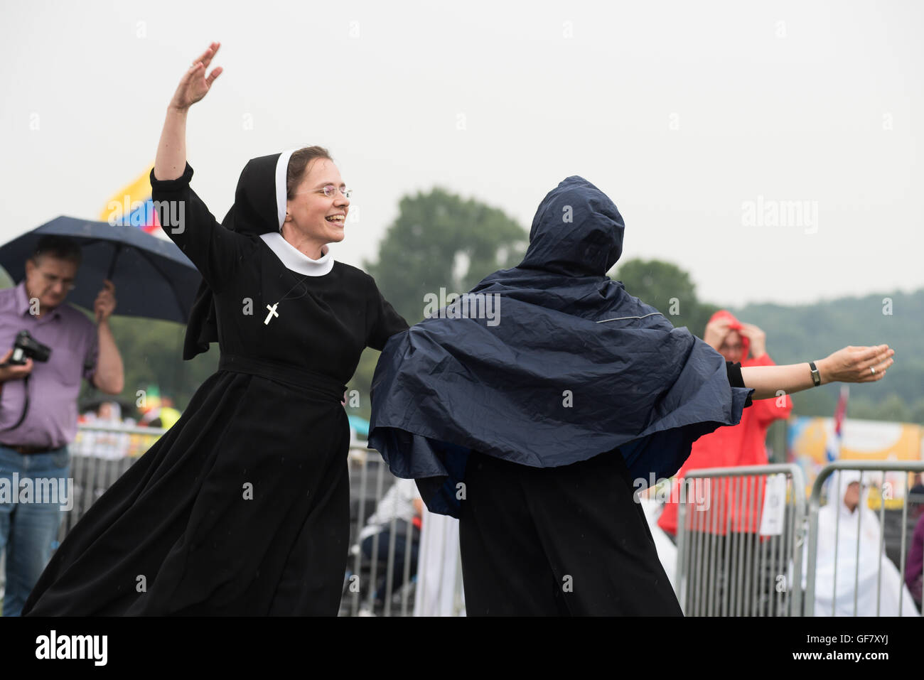 Cracow, Poland. 28th July, 2016. Nuns dancing at the opening ceremony ...