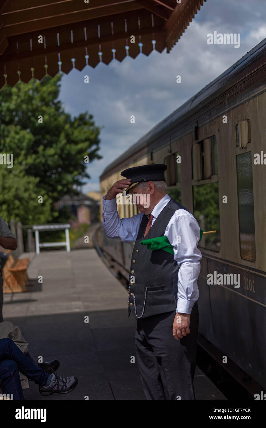Gwr uniform hi-res stock photography and images - Alamy