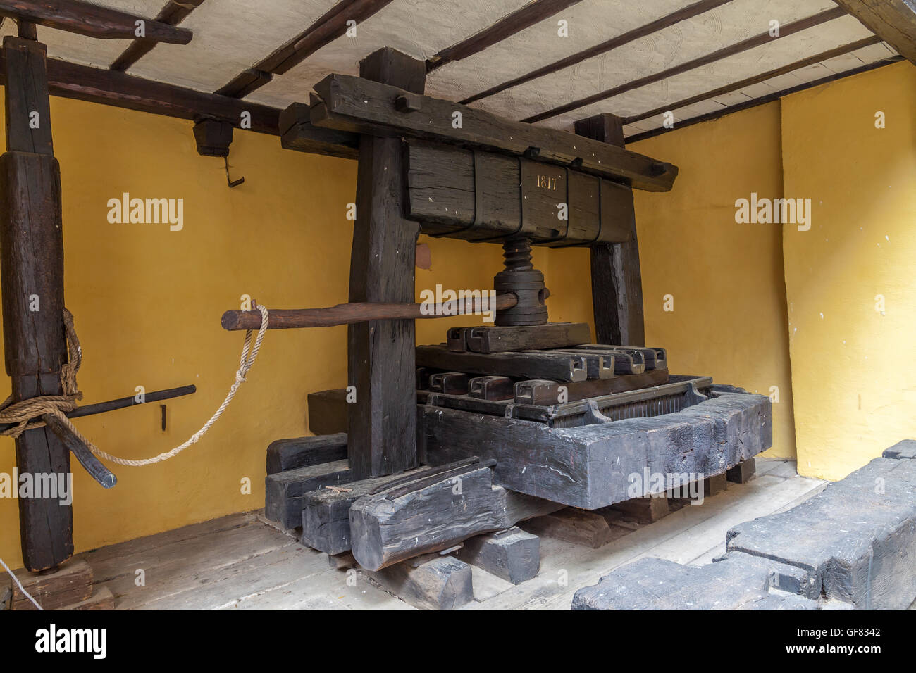 Roman screw press hi-res stock photography and images - Alamy
