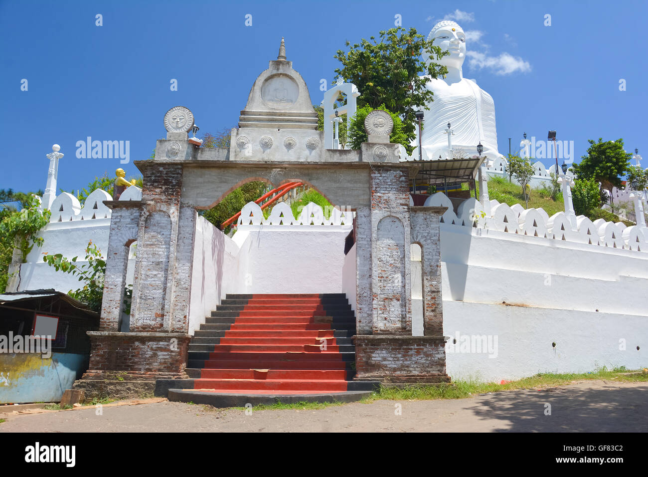 Maha bodhi temple hi-res stock photography and images - Alamy