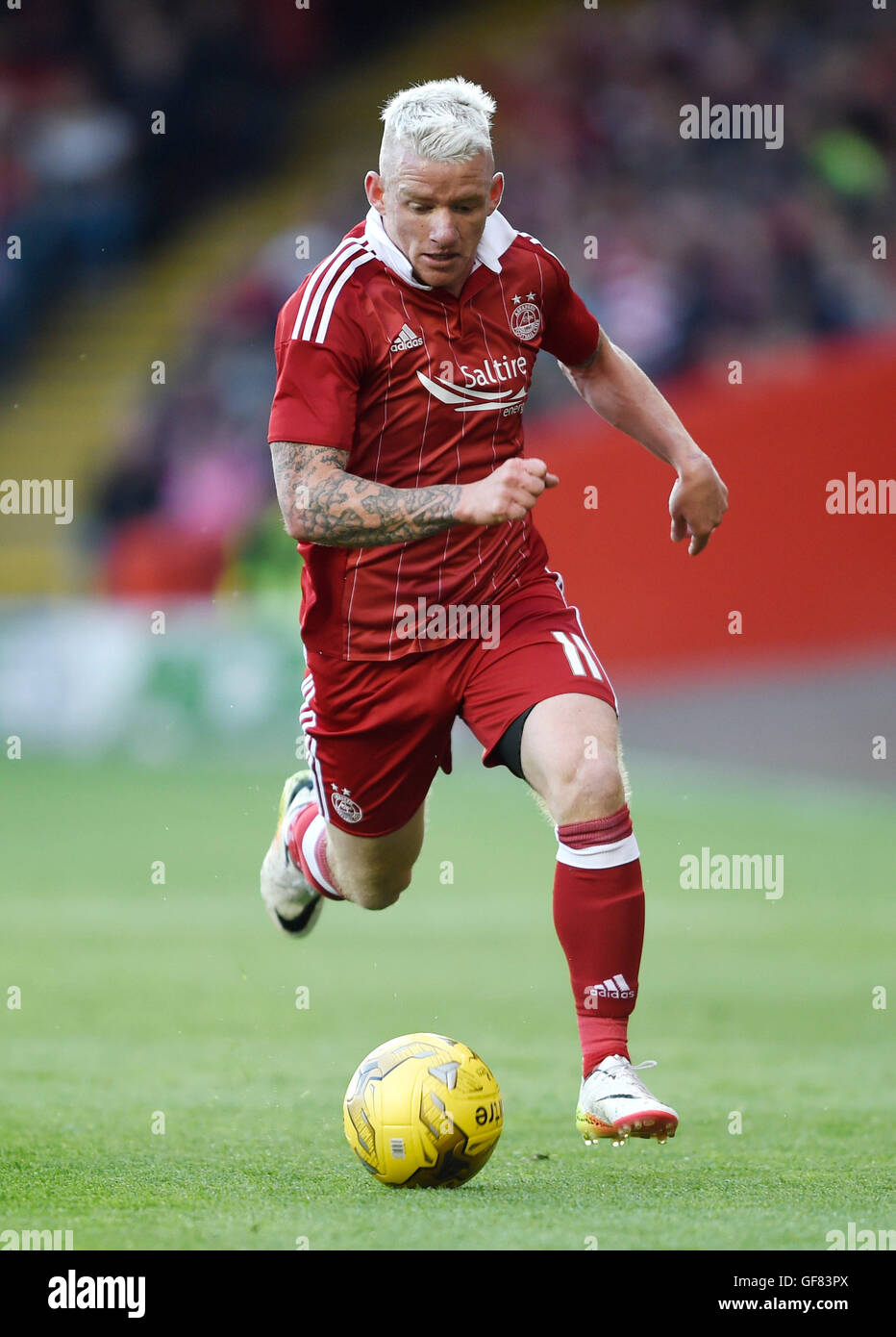AberdeenÃ•s Jonathan Hayes in action during the UEFA Europa League ...