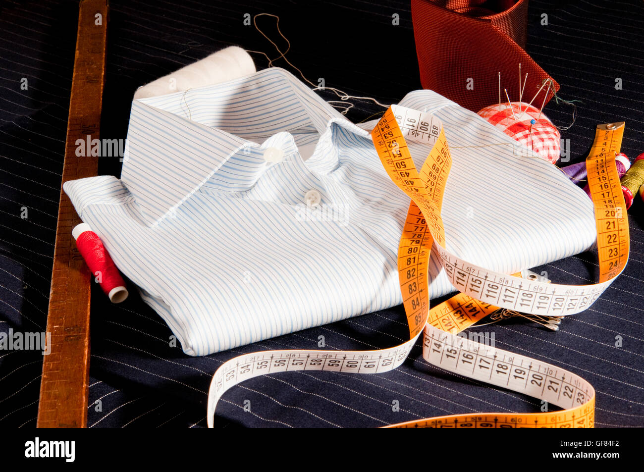 Tailor made tailor hi-res stock photography and images - Alamy