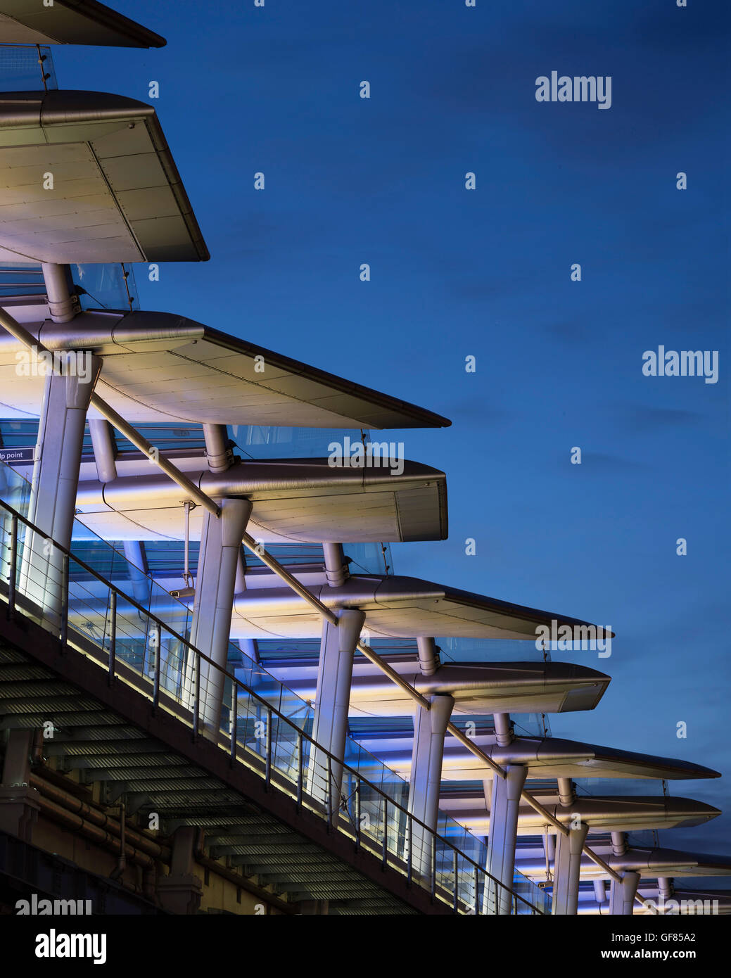 Exterior view showing roof structure. Blackfriars Station, London ...