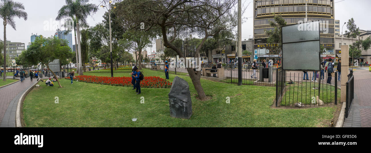 DSC0439a6000a Parque Kennedy - Lima, Peru Stock Photo - Alamy