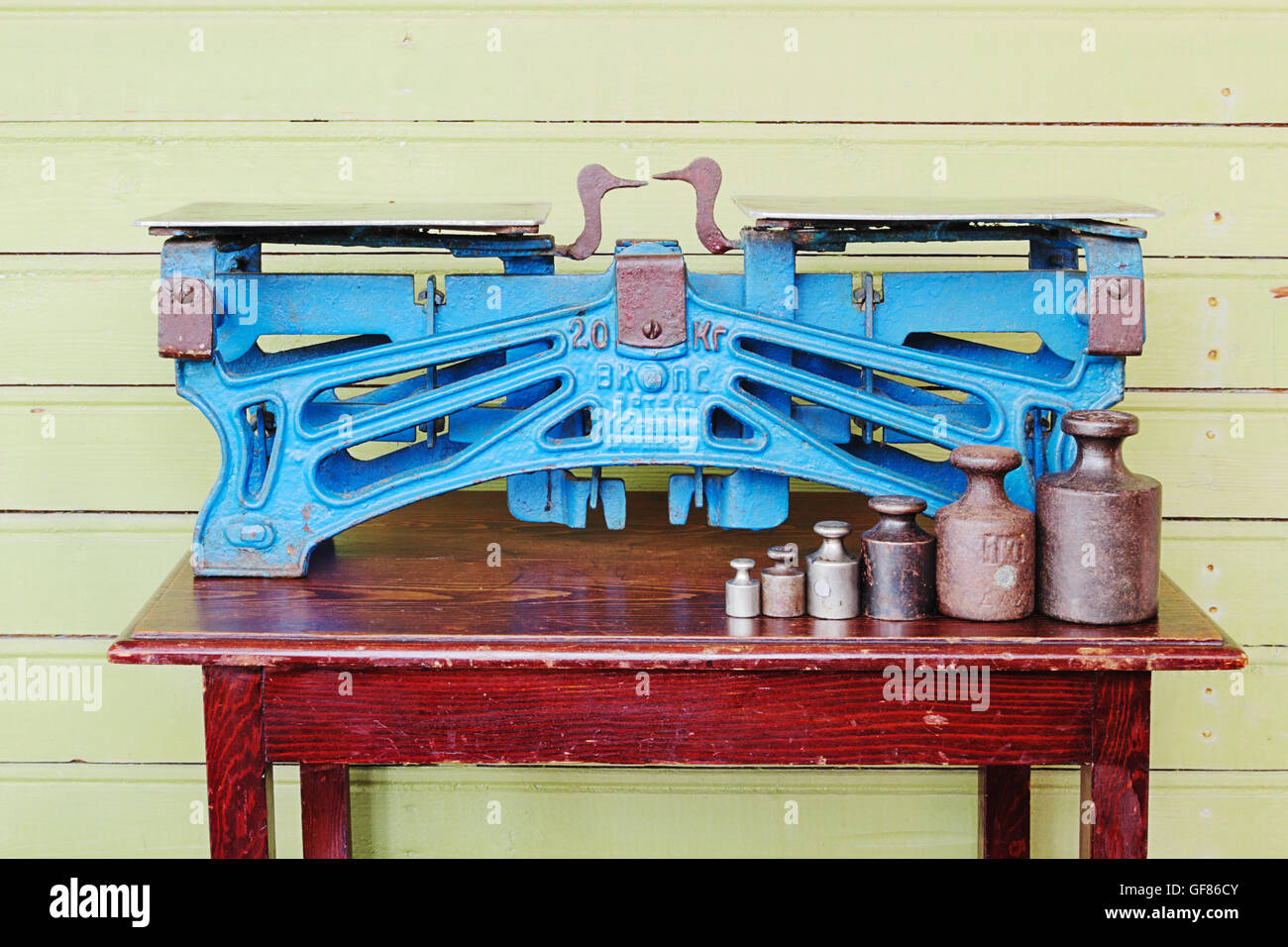 Old scales with weights the early 20th century, Russia Stock Photo - Alamy