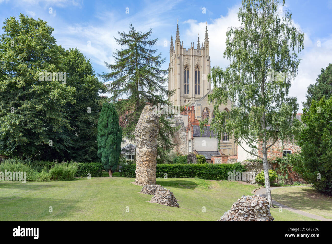 The Abbey Gardens in Bury St Edmunds, Suffolk Stock Photo - Alamy