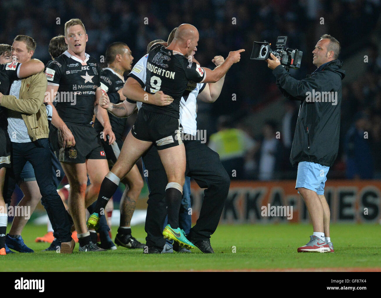 Hull FC's Danny Houghton celebrates after their victory in the ...