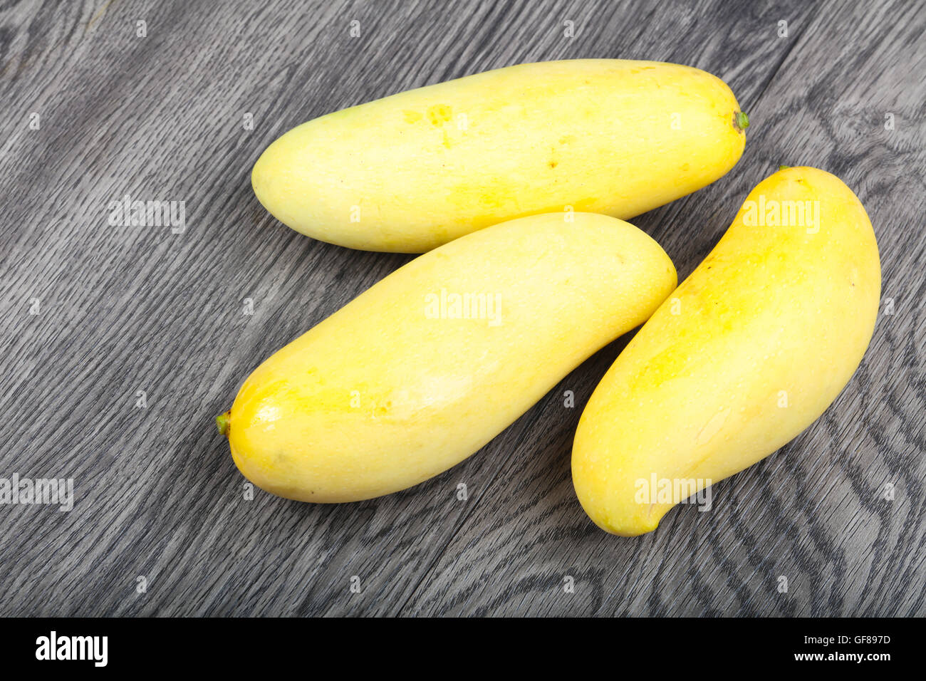 Fresh ripe sweet Yellow mango on wood background Stock Photo - Alamy