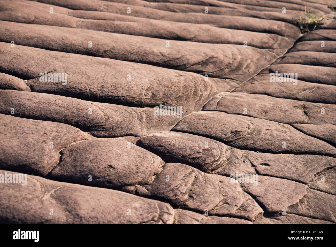 Layers of sedimentary sandstone rock Stock Photo - Alamy