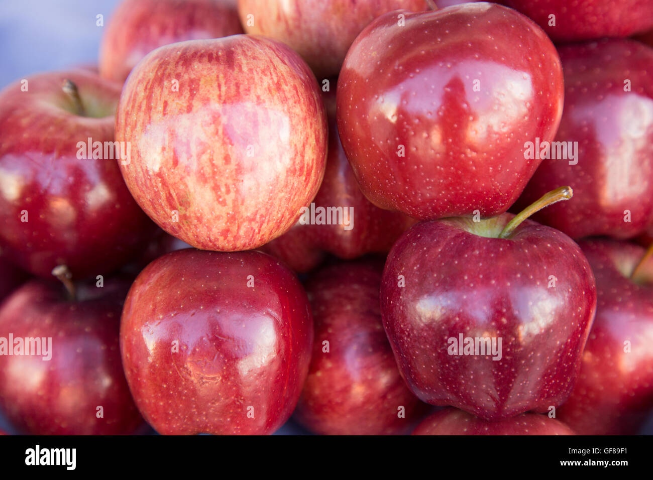 Red apple group hi-res stock photography and images - Alamy