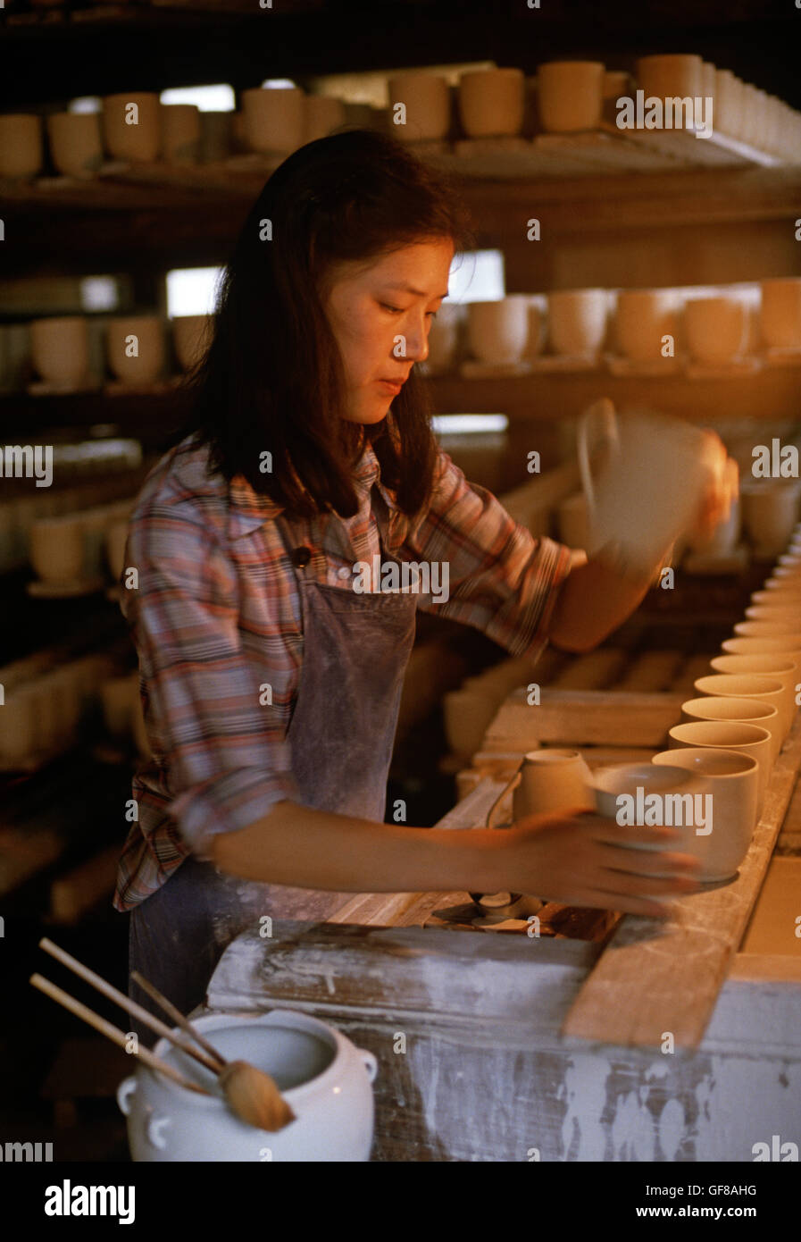 Porcelain factory hi-res stock photography and images - Alamy