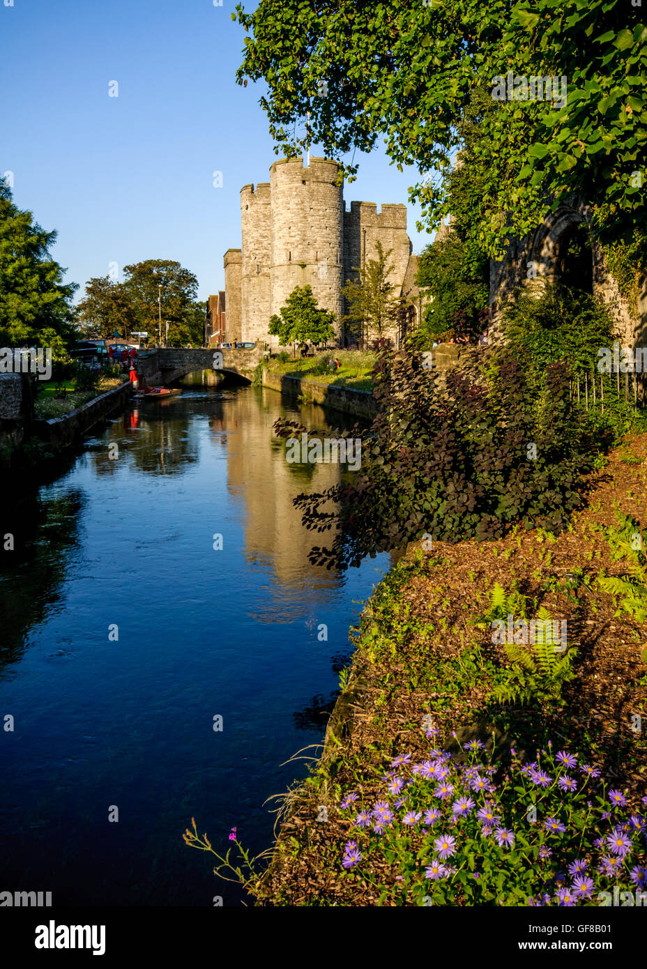 Westgate medieval gatehouse gardens bridge hi-res stock photography and ...