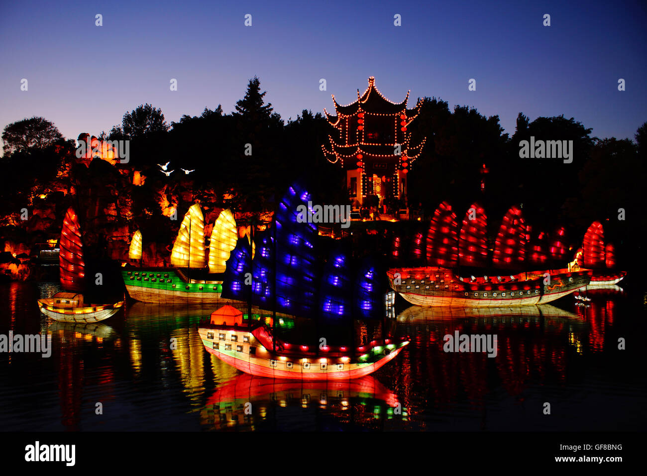 The seven voyages of Zheng He is the theme for the Chinese Lanterns at ...