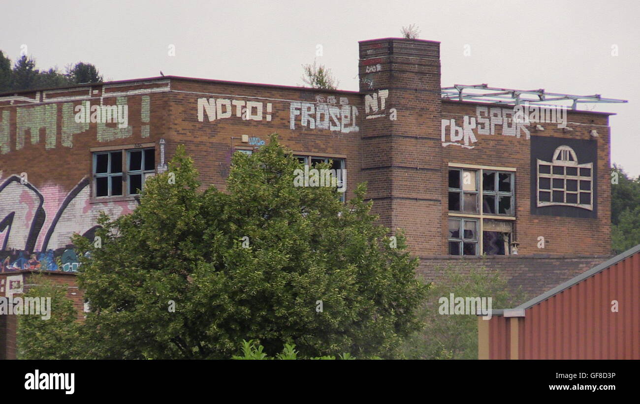 A derelict building in the Neepsend Lane area of Sheffield as police ...