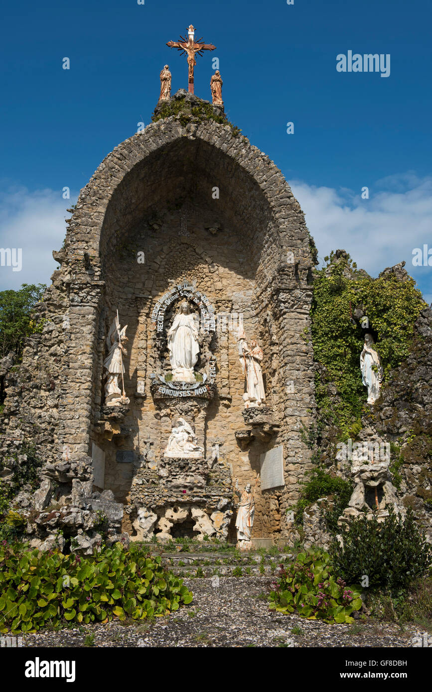 Memorial to fallen soldiers at Saint Gervais, Vendee, France Stock ...