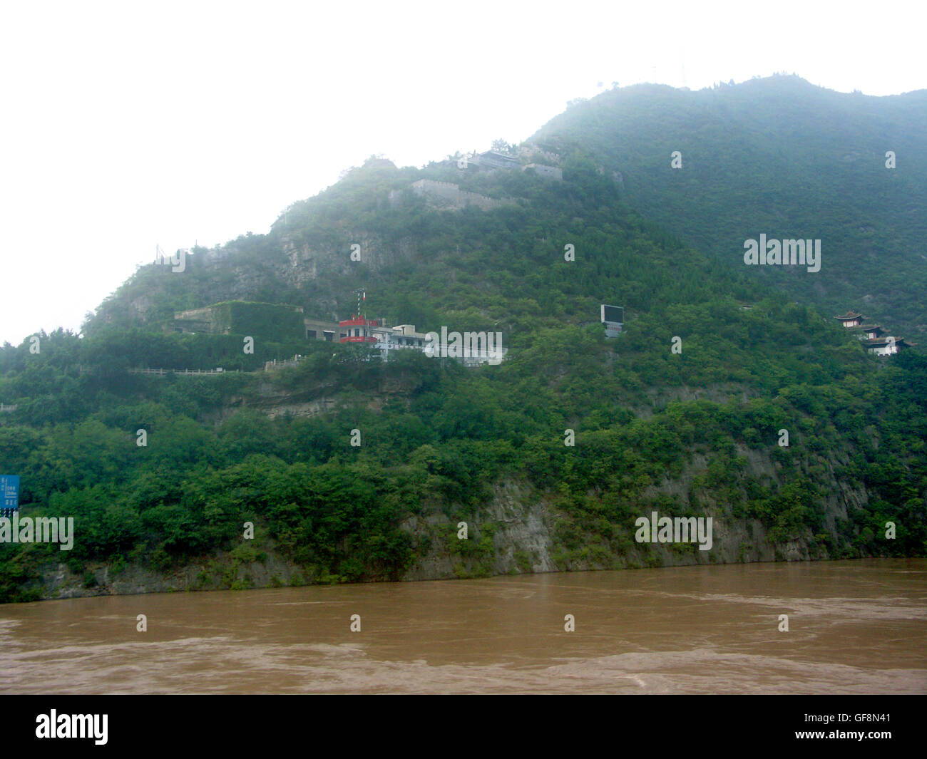 Riverbanks yangtze river in hi-res stock photography and images - Alamy