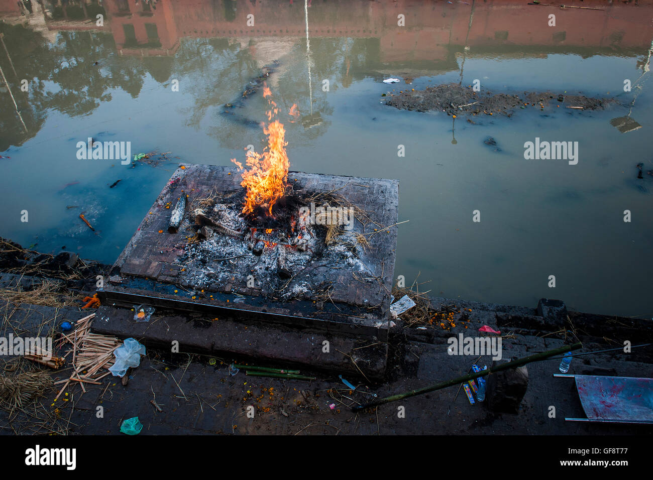 Nepal, Kathmandu, Pashupatinath, cremation funeral Stock Photo - Alamy