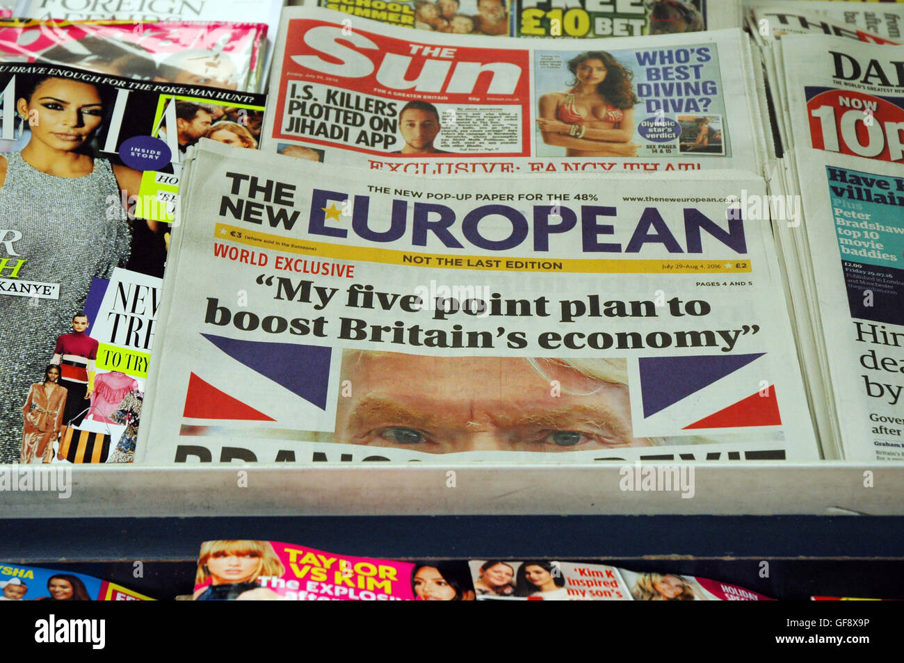 Sales targets hi-res stock photography and images - Alamy