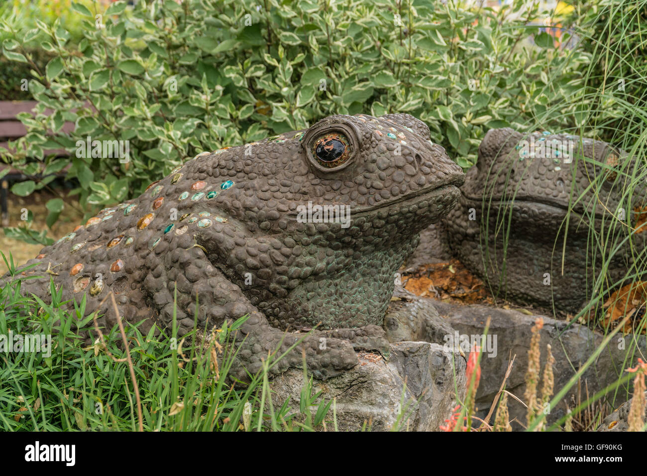 Toads statues of Victoria Park in Taunton Town, England Stock Photo - Alamy