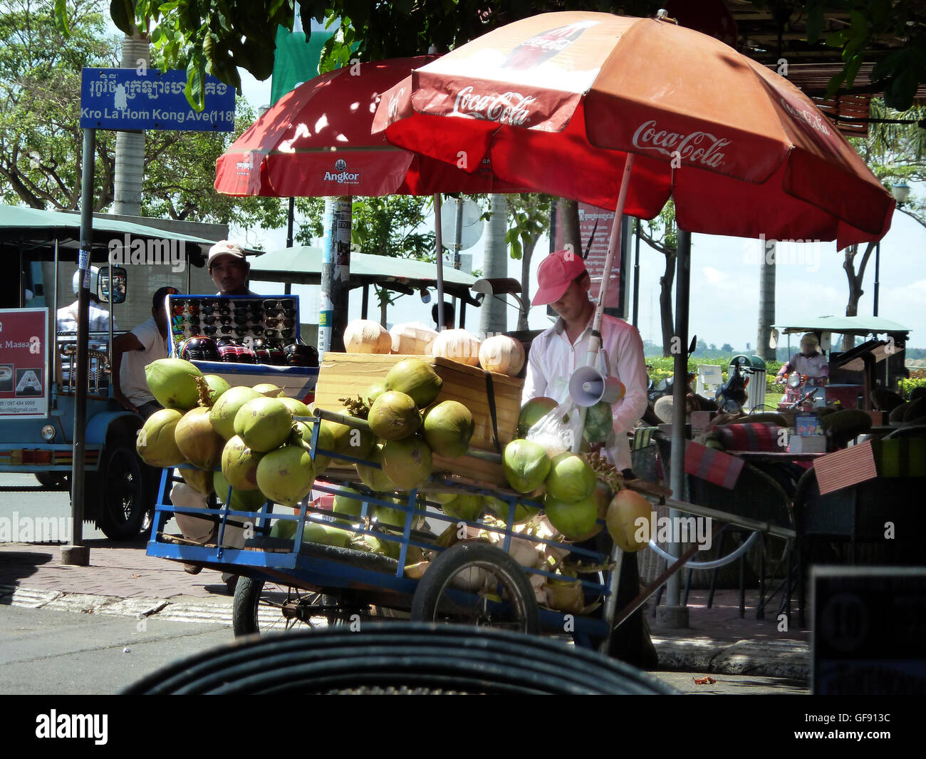 Vegetables market phnom penh cambodia hi-res stock photography and ...