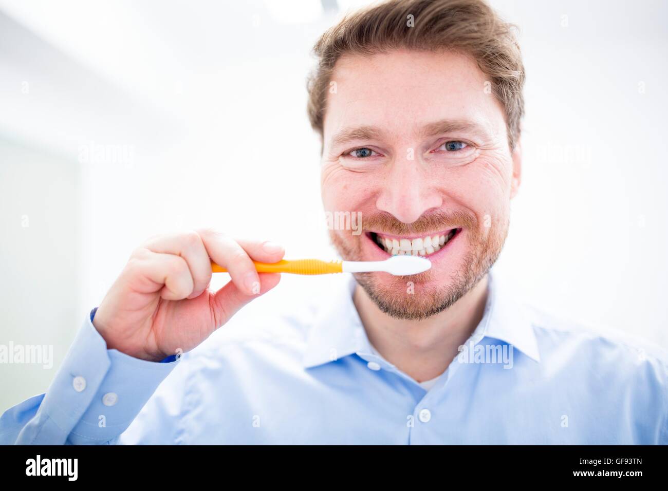 Smile with the teeth hi-res stock photography and images - Alamy