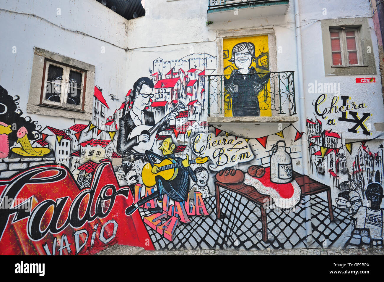 Portuguese graffiti hi-res stock photography and images - Alamy