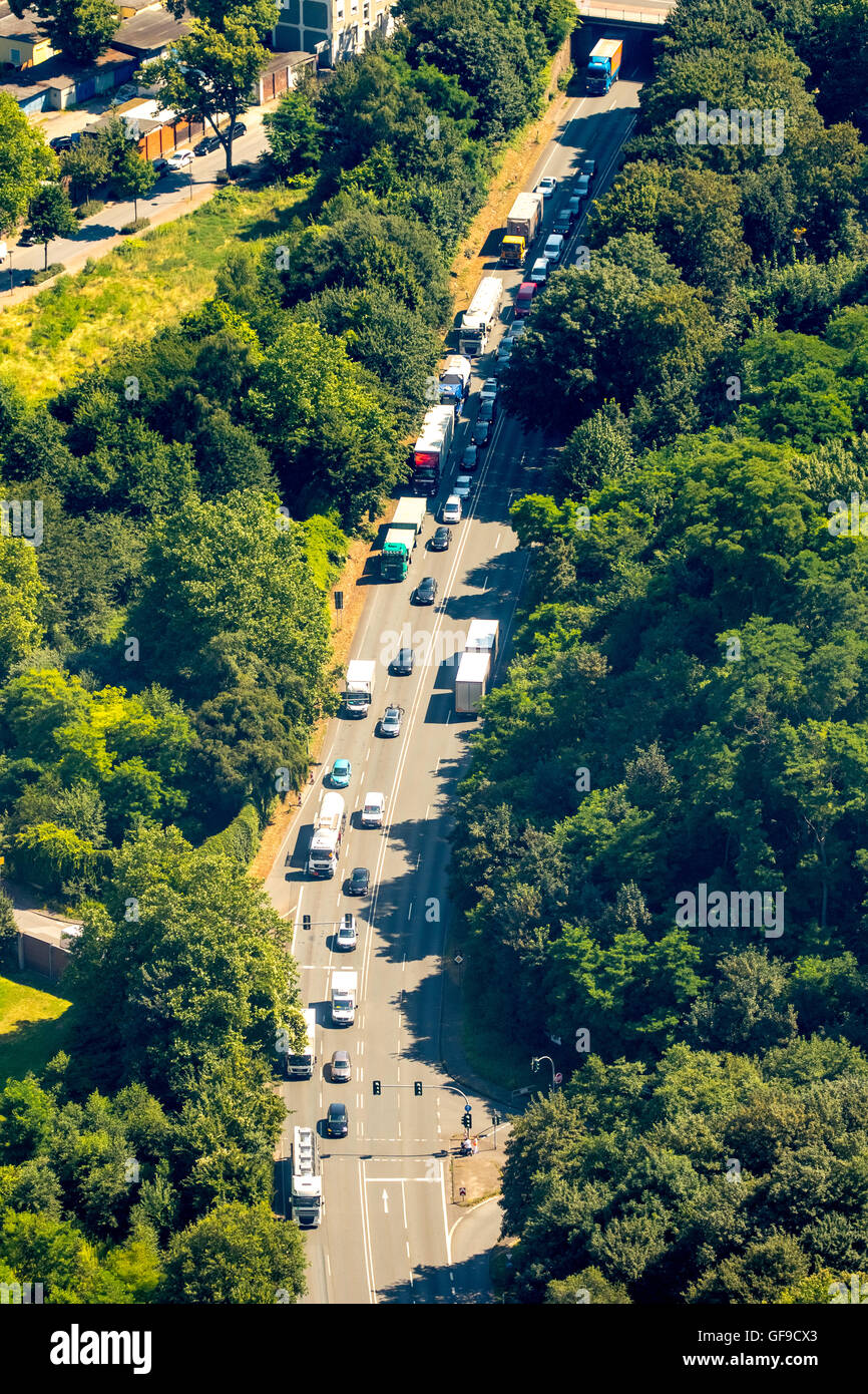 Aerial view, federal highway B224 with houses on the street garden ...