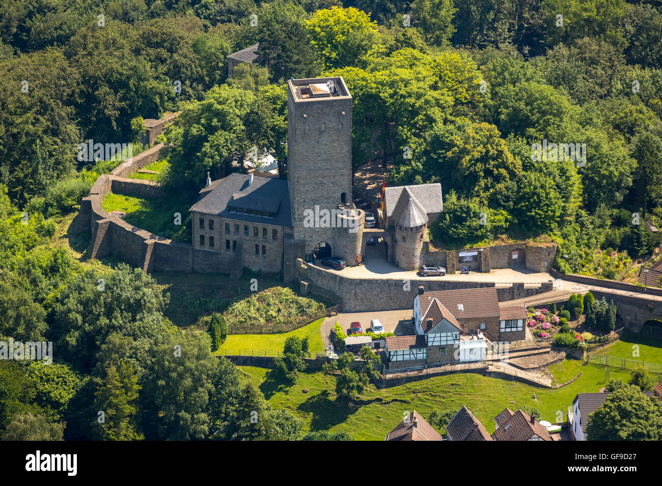 Blankenstein castle is the ruins hi-res stock photography and images ...