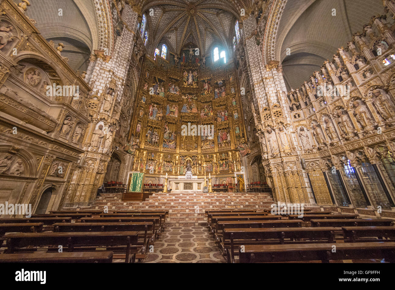 HDR Interior of The Primate Cathedral of Saint Mary of Toledo, Spain ...