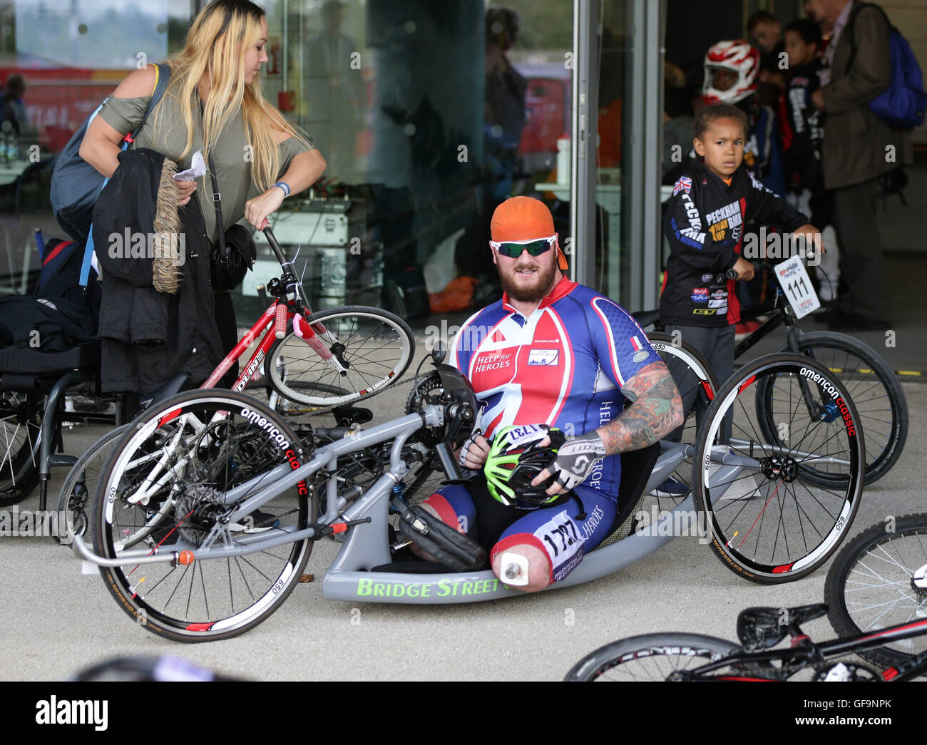 Competitor clive smith taking part hi-res stock photography and images ...