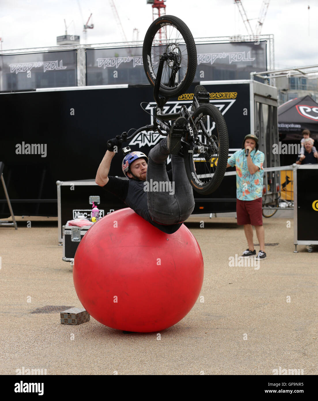 Danny macaskill hi-res stock photography and images - Alamy