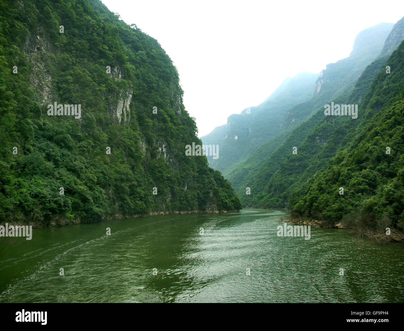Cruising up the Shennong Stream, a tributary of the Yangtze River in ...