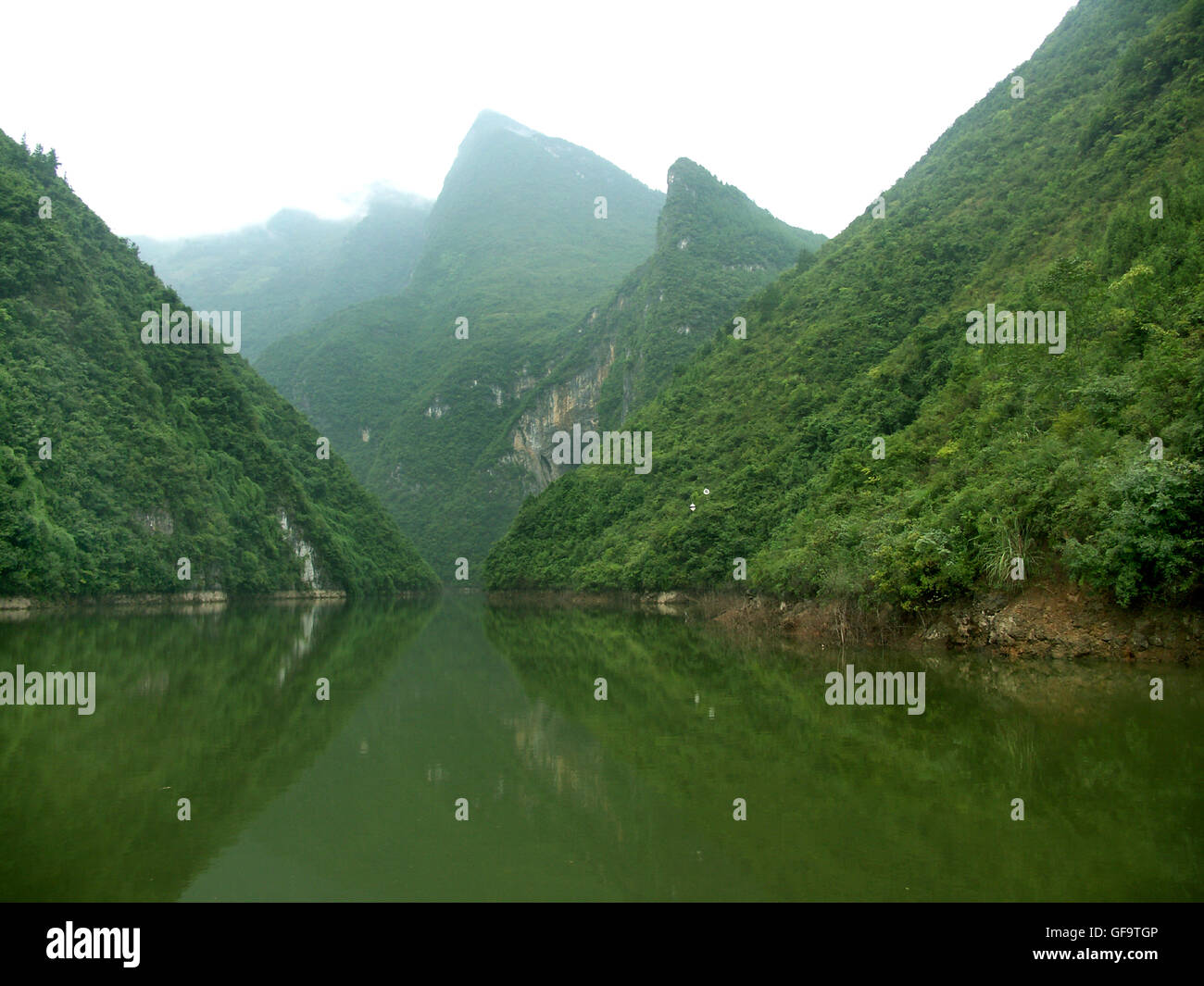 Leaving Shennong Stream for the return to the Yangtze River, in the ...