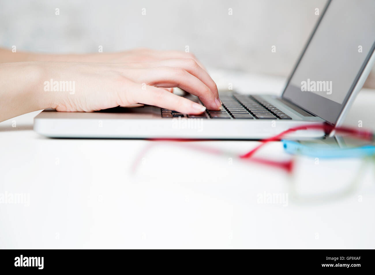 Hand typing hi-res stock photography and images - Alamy