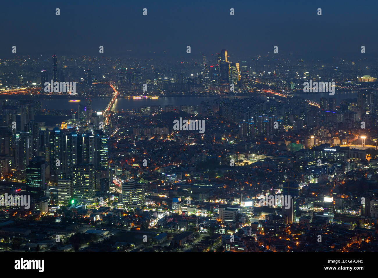 Downtown seoul view hi-res stock photography and images - Alamy