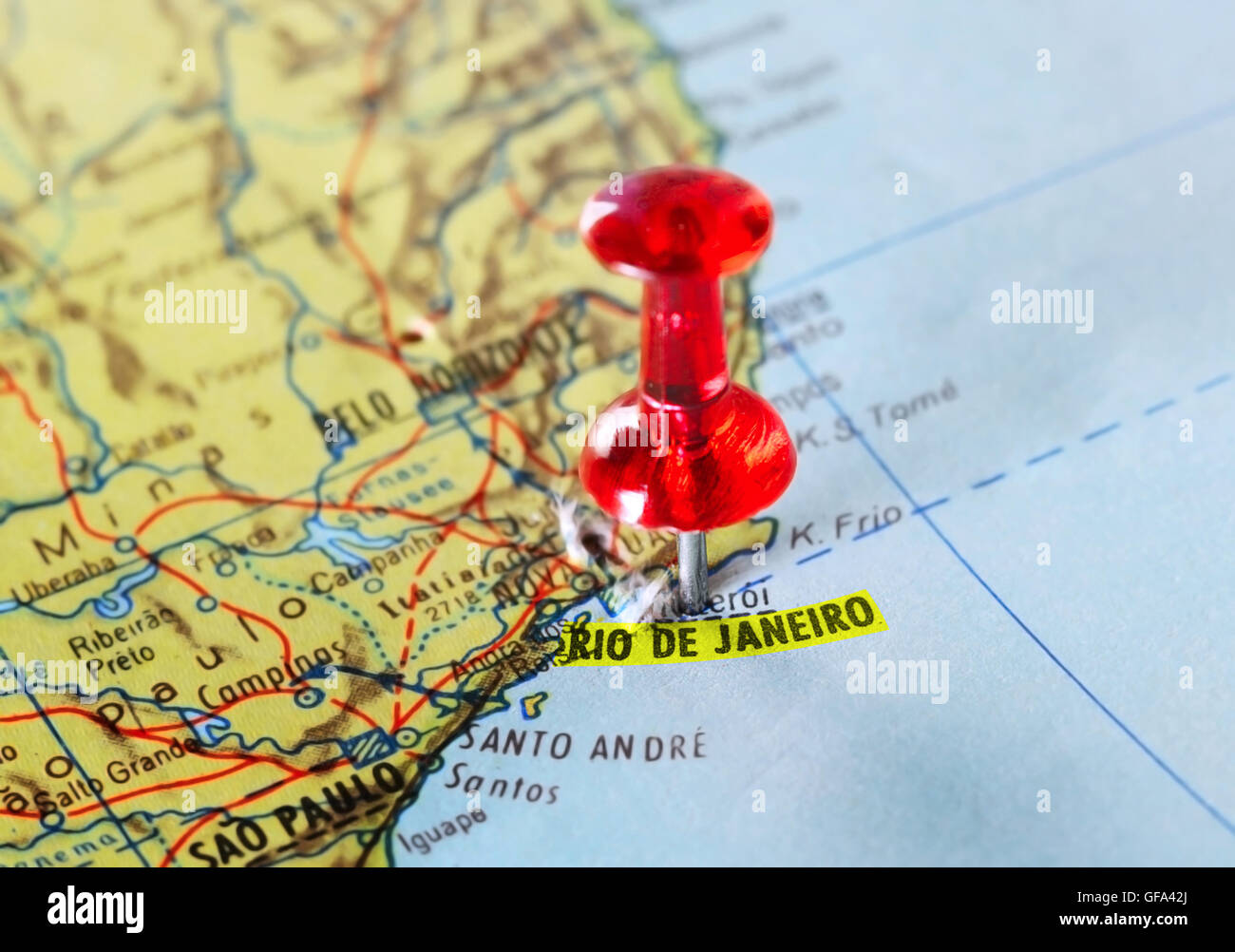 Close-up of a red pushpin on a map of Rio de Janeiro - travel concept ...