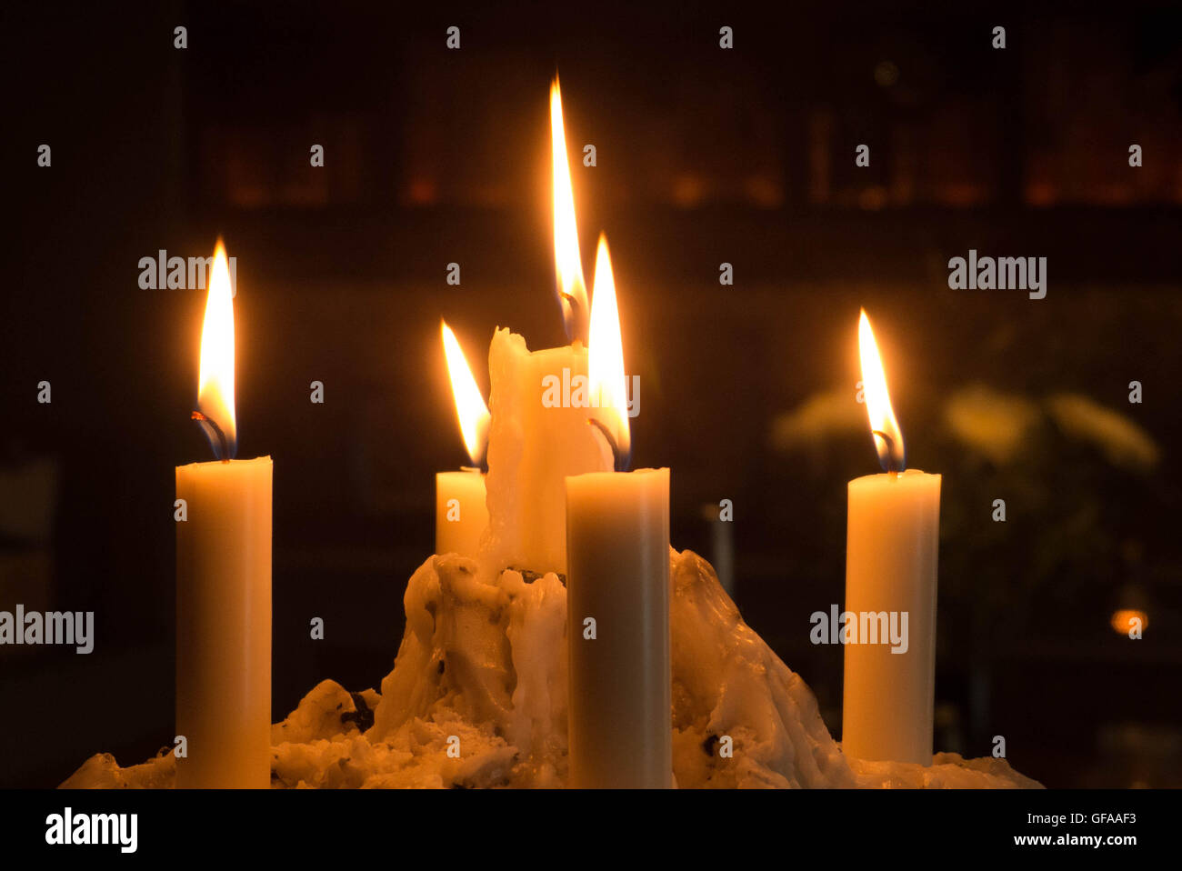 Low light candles hi-res stock photography and images - Alamy