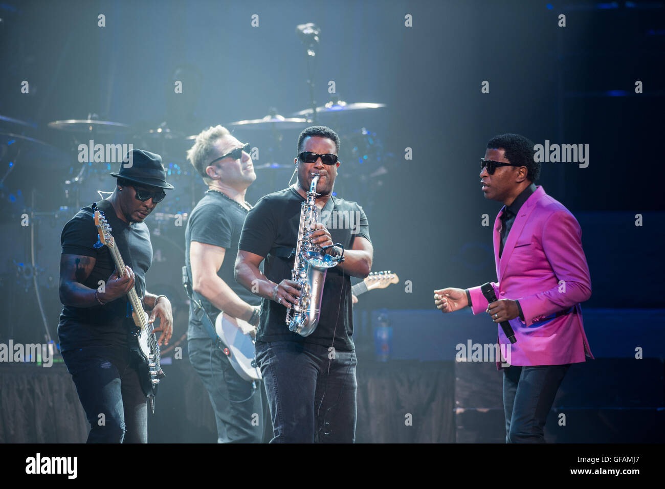 Babyface concert hi-res stock photography and images - Alamy