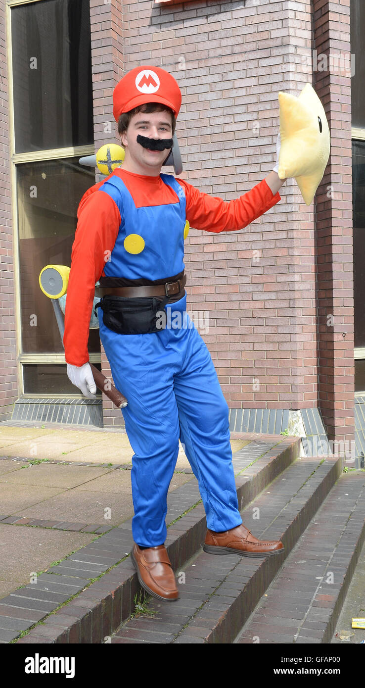 Manchester, UK. 30th July, 2016. Guests arrive at Manchester Central ...