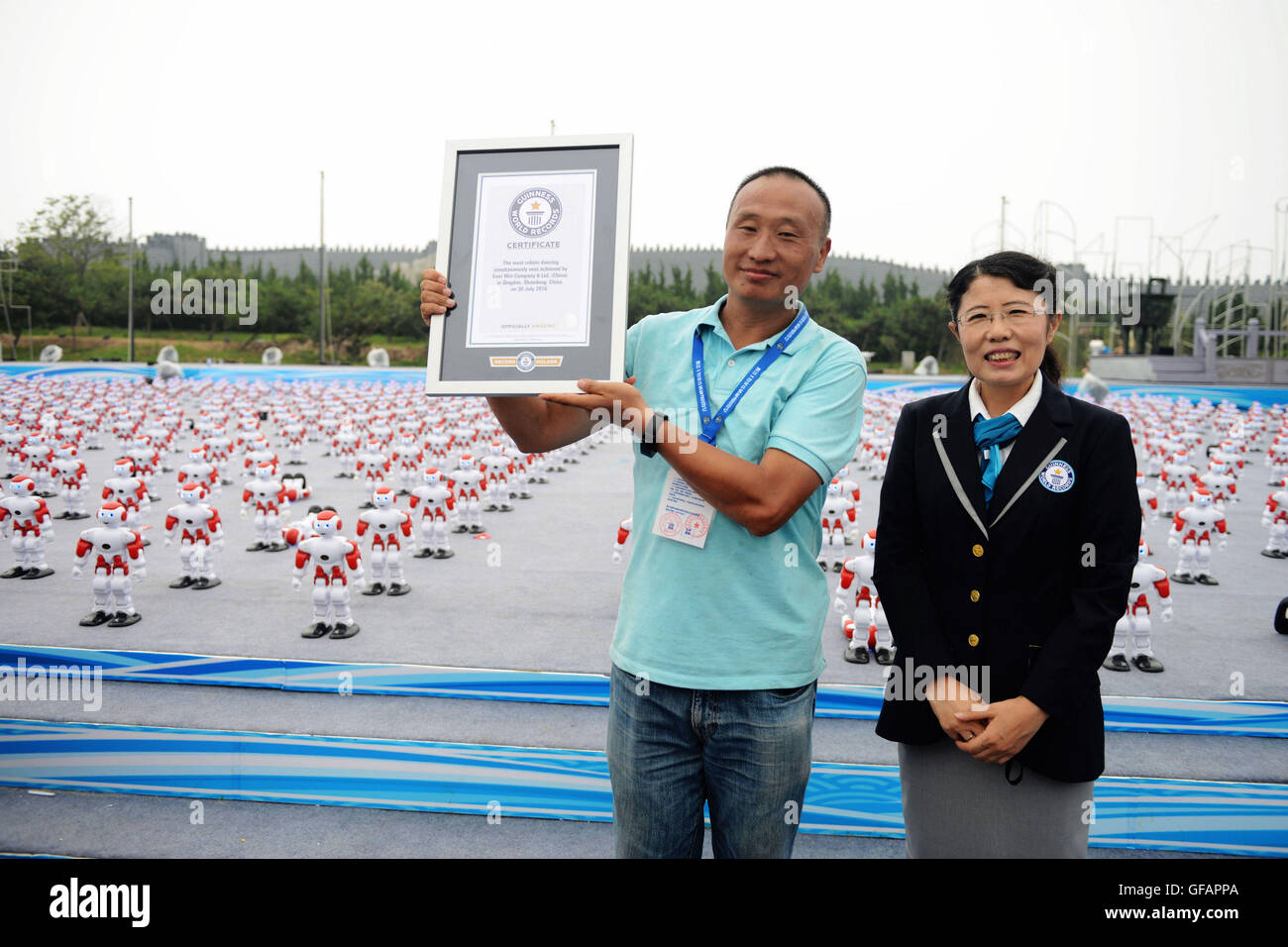 Guinness world record staff hi-res stock photography and images - Alamy