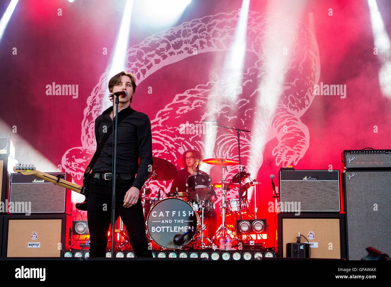 Lead singer Van McCann, Catfish & The Bottlemen perfom at Y Not ...