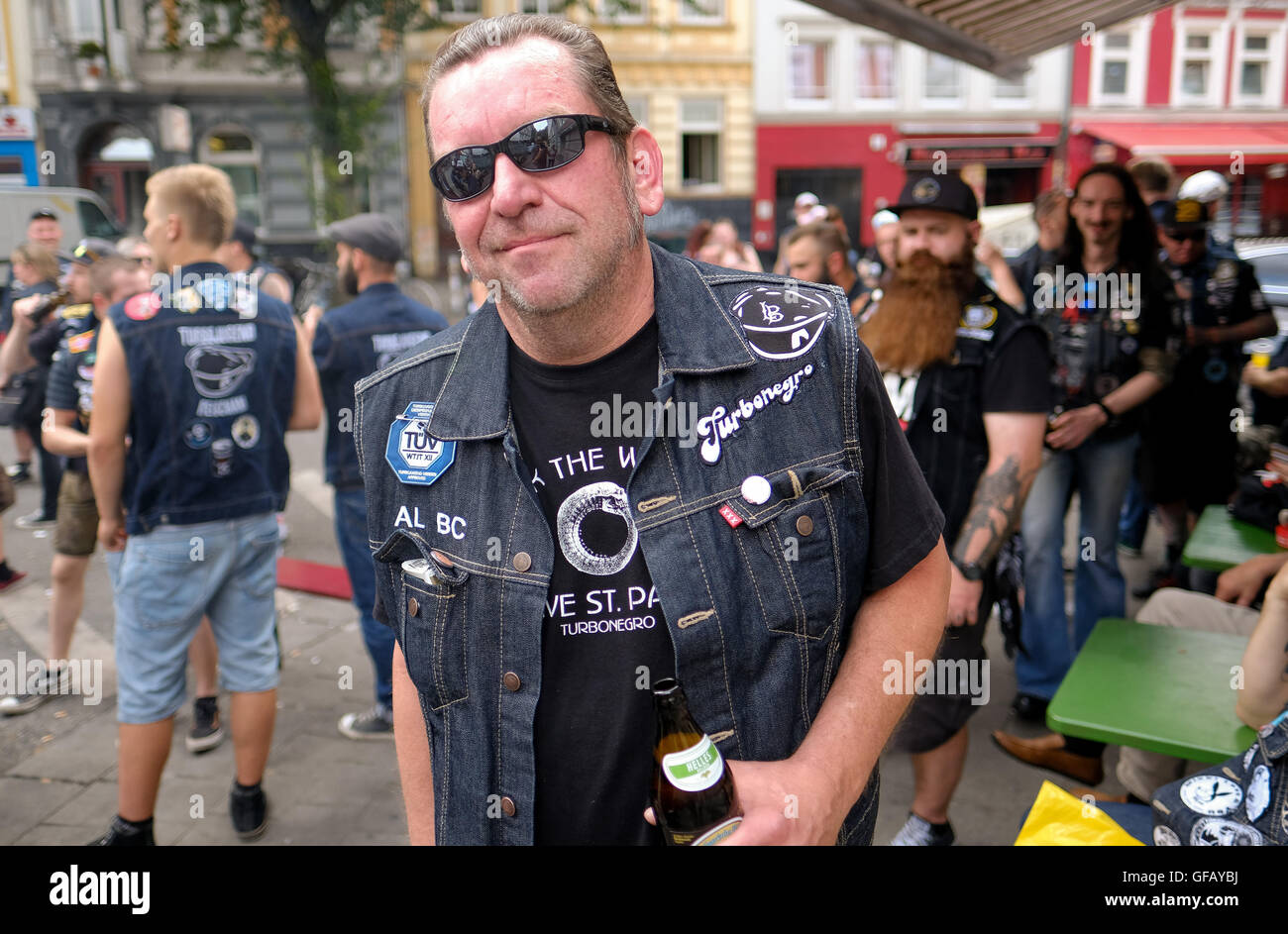 Hamburg, Germany. 28th July, 2016. Alan from Los Angeles, USA, member ...