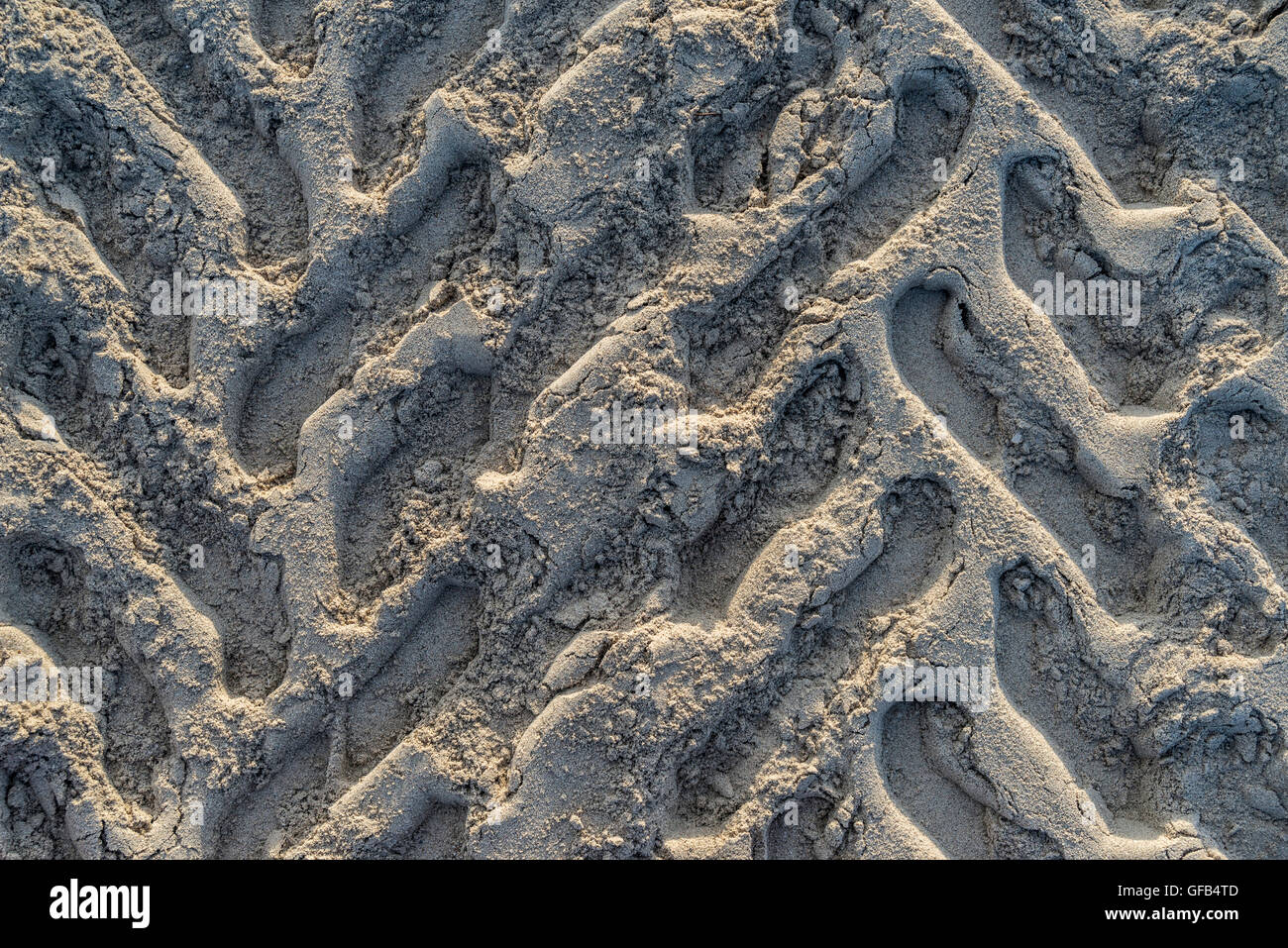 Bulldozer tracks hi-res stock photography and images - Alamy