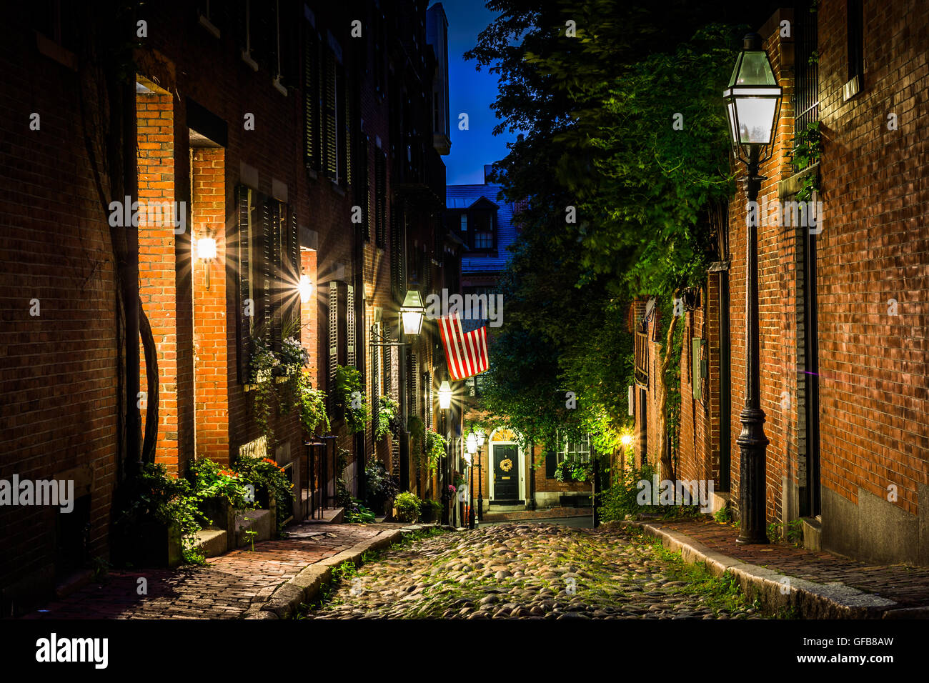 Acorn lights hi-res stock photography and images - Alamy