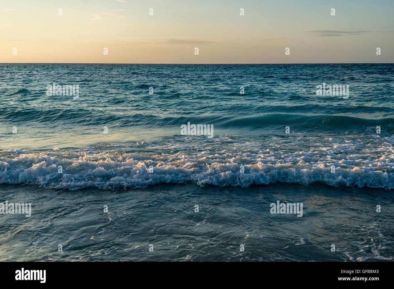Turquoise sea depth sun hi-res stock photography and images - Alamy